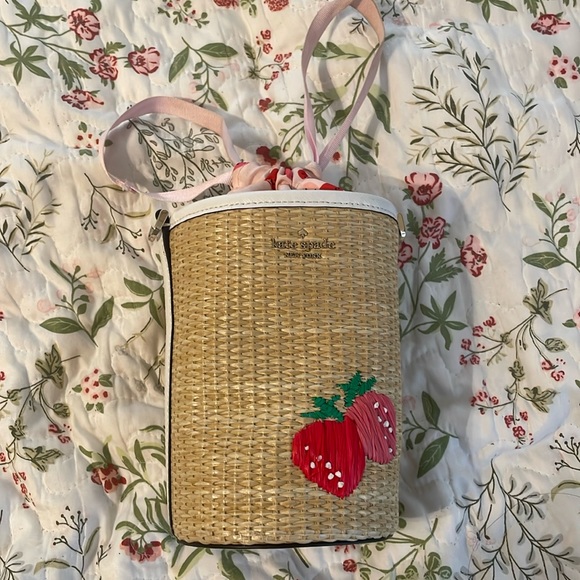 kate spade | Bags | Kate Spade Strawberry Bucket Crossbody Comes With ...